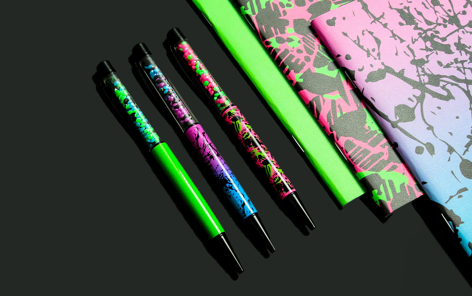 New Signature Pens: Unveiling Alaska and Chocolate with Rose Gold Hard ...